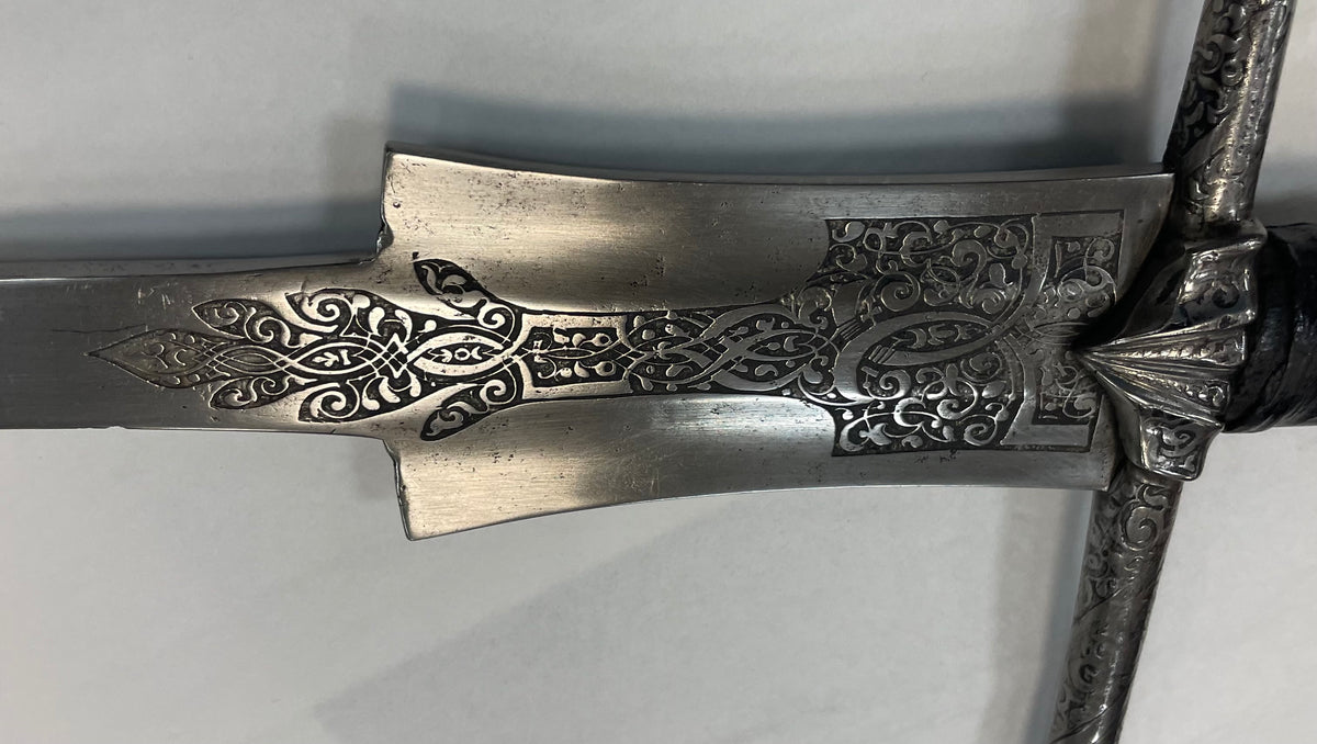 Examining real historical training swords from the Metropolitan Museum ...